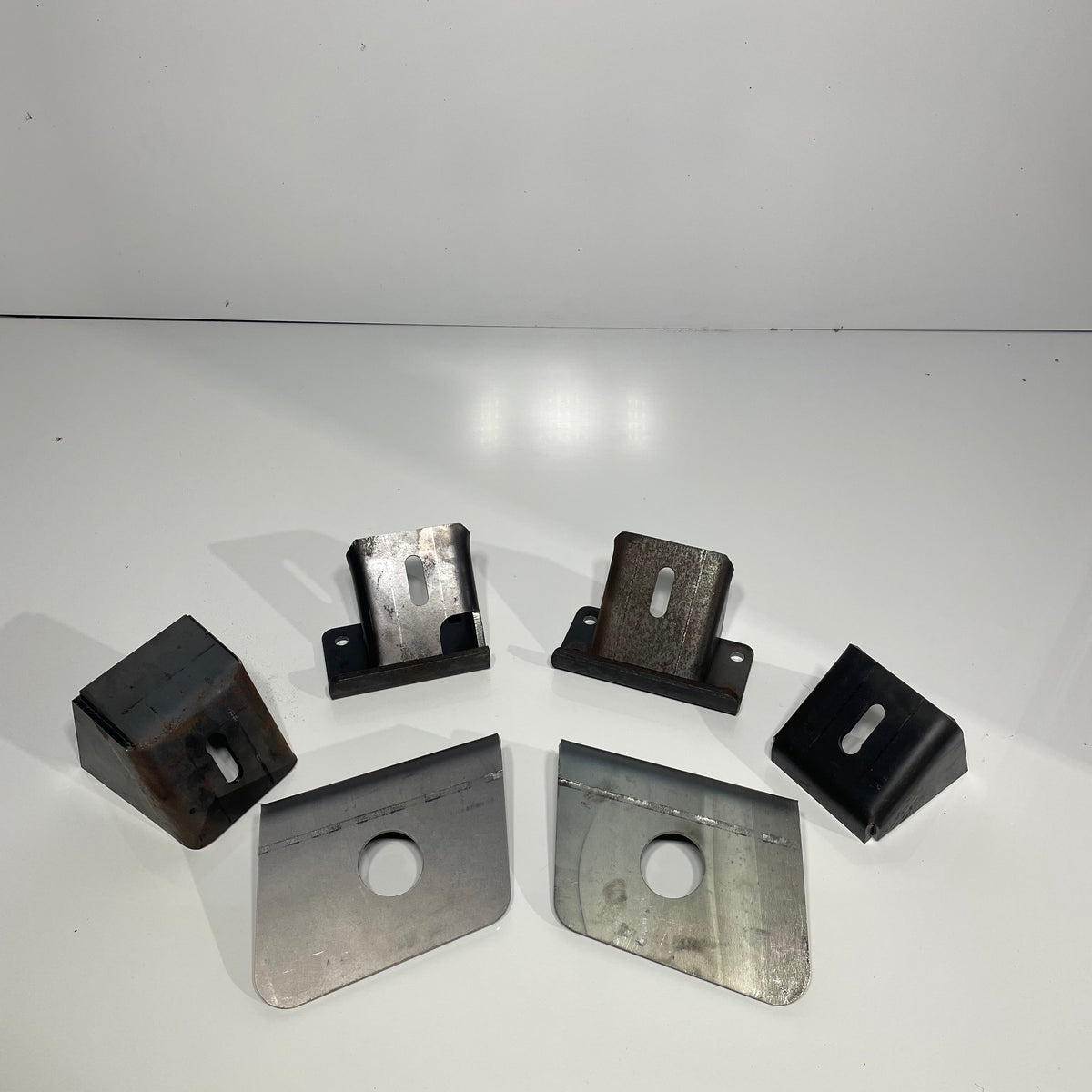 40 Series Engine Mount 13/14/15B – McKinnon's Cruisers