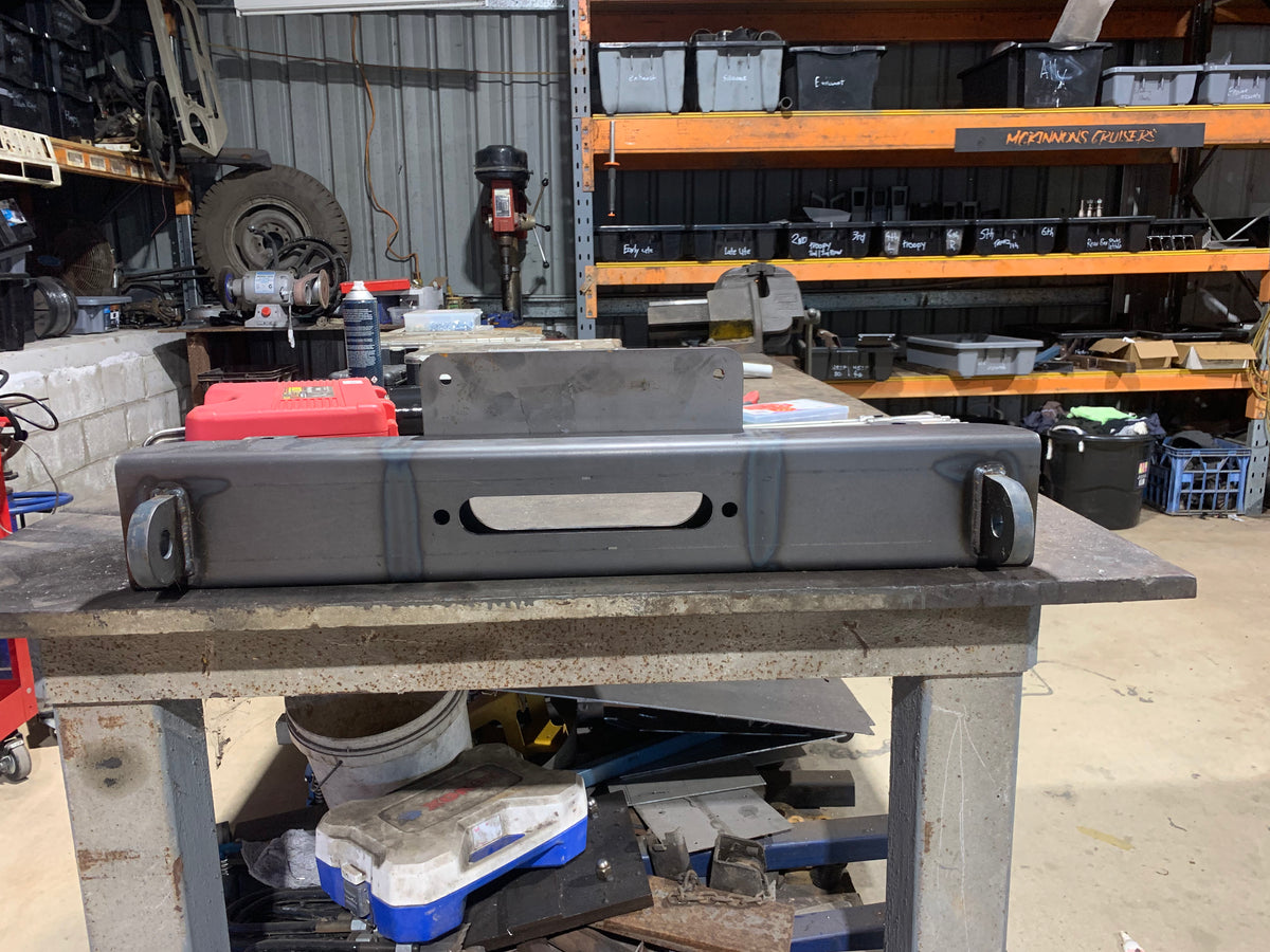 40 Series Stubby Winch Bar – McKinnon's Cruisers